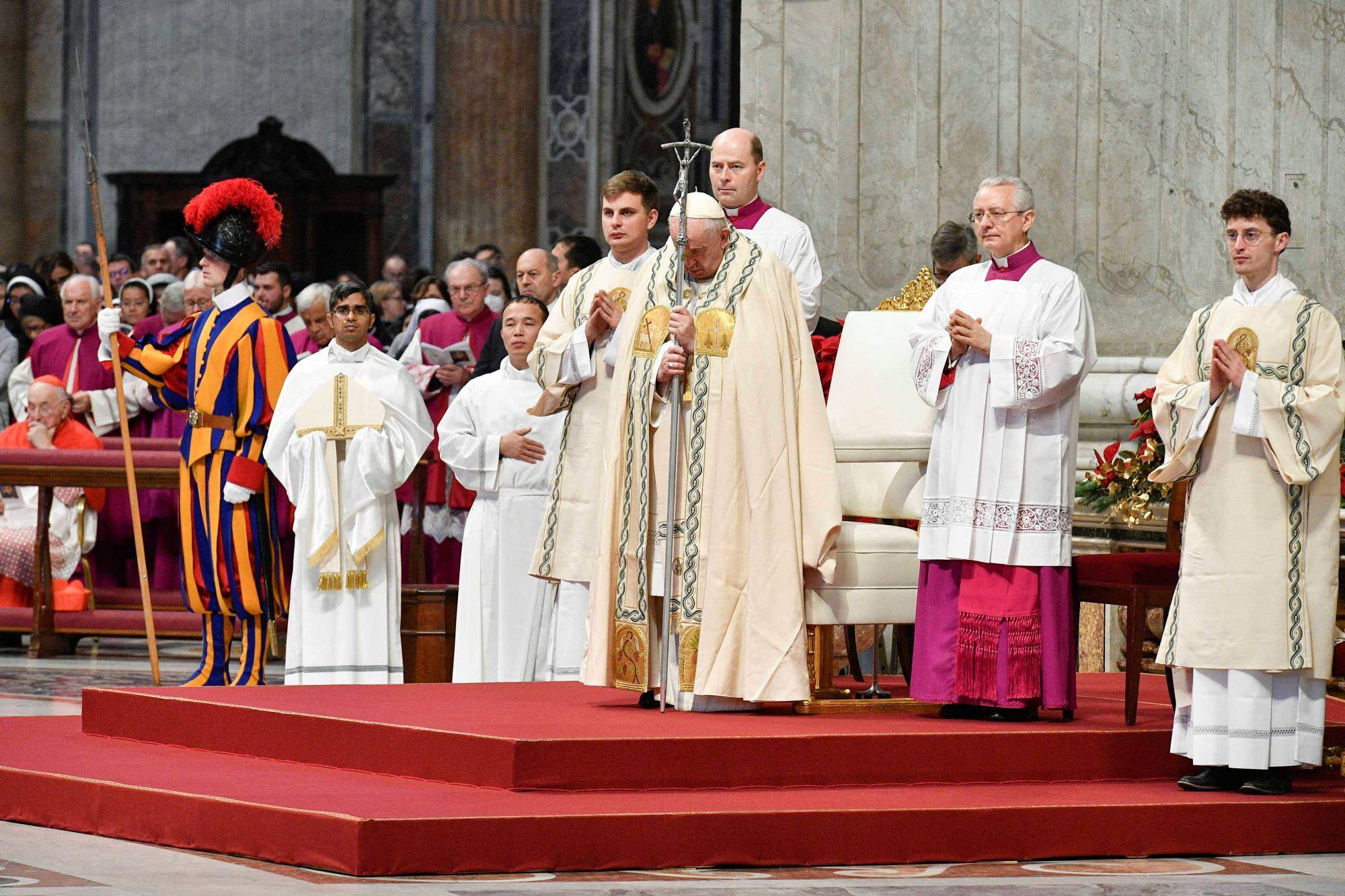 paramentos litúrgicos na igreja